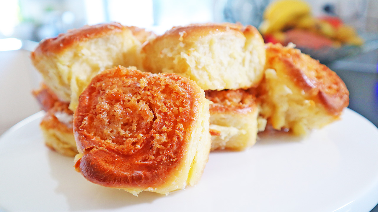 Rosca Doce de Coco – Sweet Brazilian Coconut Rolls with Syrup Glaze ...